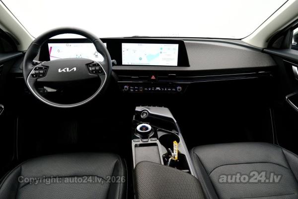 Киа EV6 2022 в Таллин на AUTOMOTO.COM.LV Бежевый Киа EV6 2022 в Таллин, объемом двигателя 0.00 л и пробегом 91 тыс. км за 35990 €, фото 5 на AUTOMOTO.COM.LV
