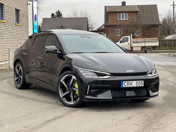 Melns Kia EV6 2023 Ukmergė, ar dzinēja tilpumu 0.00 L un nobraukumu 3 tūkst. km par 35500 €, foto 1 vietnē AUTOMOTO.COM.LV