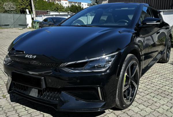 Black Kia EV6 2023 in Kaunas, with an engine capacity of 0.00 L and mileage of 29 thousand km for 30500 €, photo 1 on AUTOMOTO.COM.LV