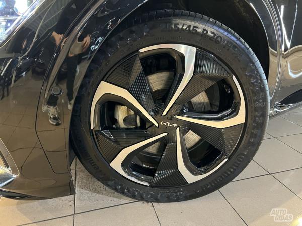 Киа EV6 2023 в Авиженяй на AUTOMOTO.COM.LV Черный Киа EV6 2023 в Авиженяй, объемом двигателя 0.00 л и пробегом 36 тыс. км за 35950 €, фото 4 на AUTOMOTO.COM.LV
