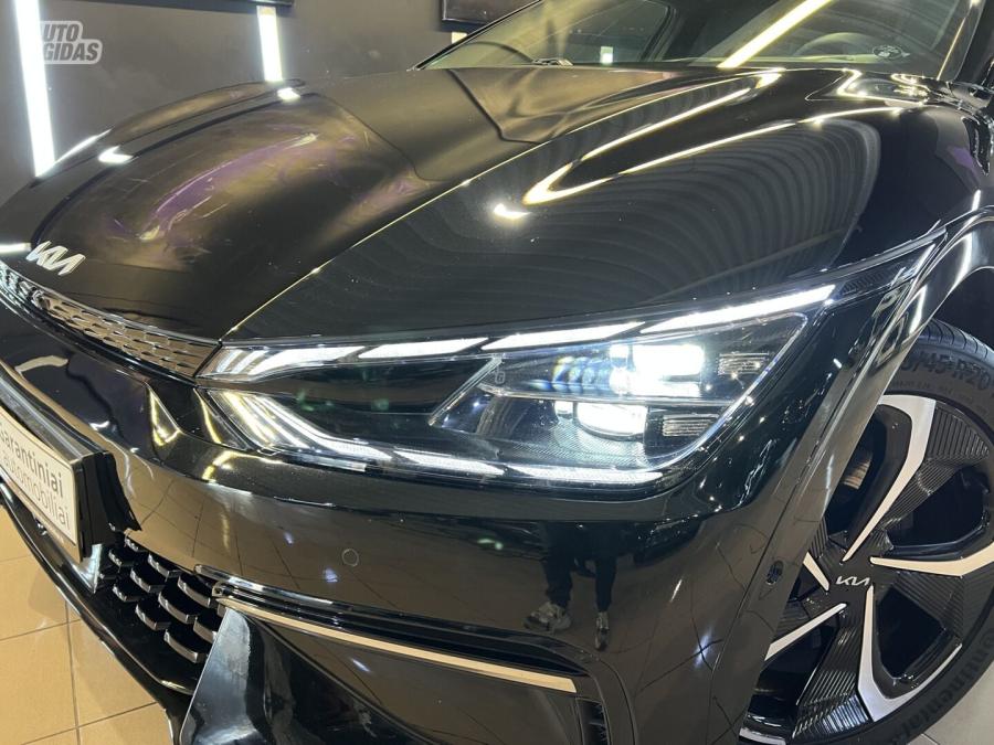 Черный Киа EV6 2023 в Авиженяй, объемом двигателя 0.00 л и пробегом 36 тыс. км за 35950 €, фото 5 на AUTOMOTO.COM.LV