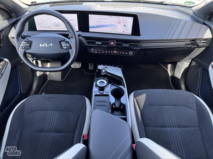 Черный Киа EV6 2023 в Авиженяй, объемом двигателя 0.00 л и пробегом 36 тыс. км за 35950 €, фото 8 на AUTOMOTO.COM.LV