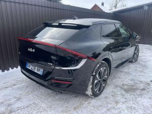 Black Kia EV6 2024 in Kaunas, with an engine capacity of 0.00 L and mileage of 29 thousand km for 16700 €, photo 6 on AUTOMOTO.COM.LV