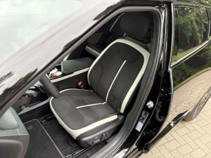 Black Kia EV6 2025 in Prienai, with an engine capacity of 0.00 L and mileage of 4 thousand km for 39900 €, photo 8 on AUTOMOTO.COM.LV