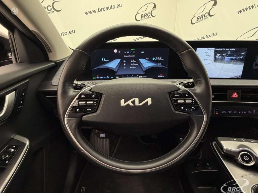 Черный Киа EV6 2022 в Вильнюс, объемом двигателя 0.00 л и пробегом 98 тыс. км за 21000 €, фото 31 на AUTOMOTO.COM.LV