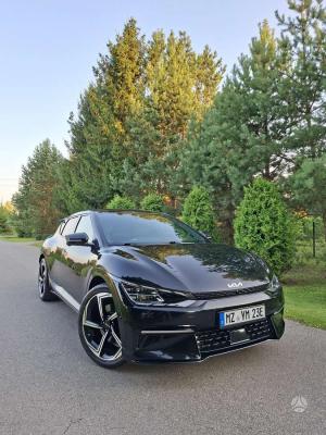 Черный Киа EV6 2023 в Каунас, объемом двигателя 0.00 л и пробегом 73 тыс. км за 28000 €, фото  на AUTOMOTO.COM.LV