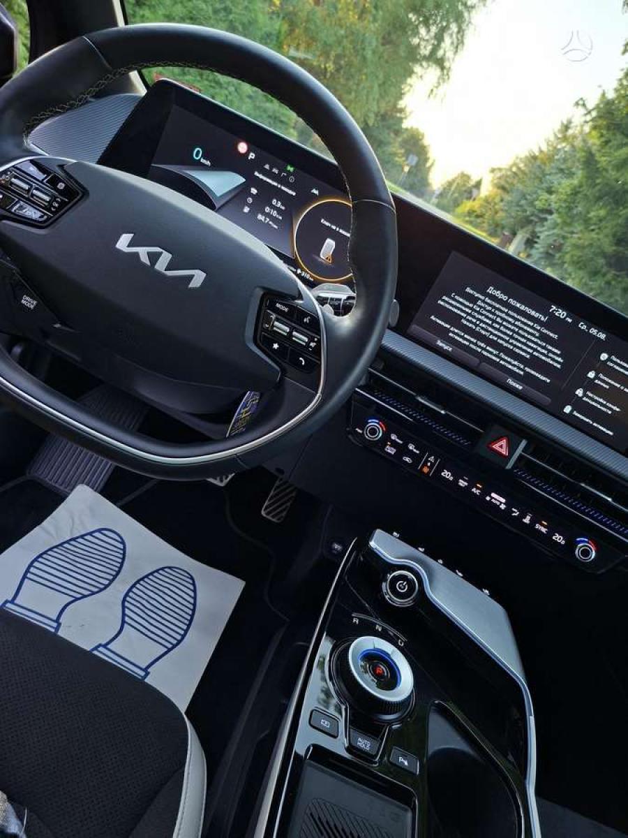 Melns Kia EV6 2023 Kauņa, ar dzinēja tilpumu 0.00 L un nobraukumu 73 tūkst. km par 28000 €, foto 7 vietnē AUTOMOTO.COM.LV