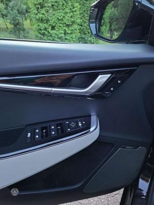 Melns Kia EV6 2023 Kauņa, ar dzinēja tilpumu 0.00 L un nobraukumu 73 tūkst. km par 28000 €, foto 9 vietnē AUTOMOTO.COM.LV