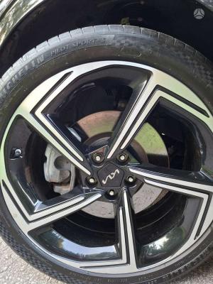 Melns Kia EV6 2023 Kauņa, ar dzinēja tilpumu 0.00 L un nobraukumu 73 tūkst. km par 28000 €, foto 12 vietnē AUTOMOTO.COM.LV