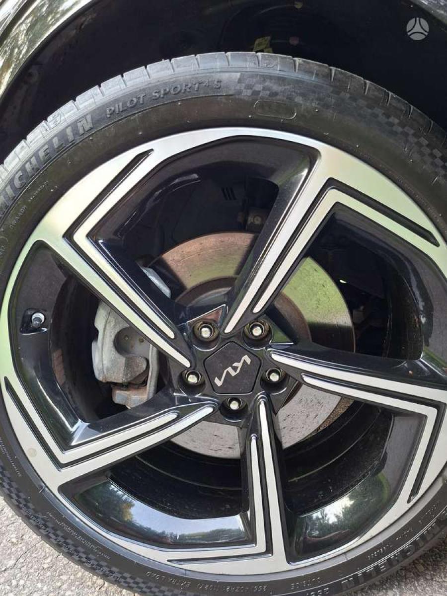 Melns Kia EV6 2023 Kauņa, ar dzinēja tilpumu 0.00 L un nobraukumu 73 tūkst. km par 28000 €, foto 12 vietnē AUTOMOTO.COM.LV