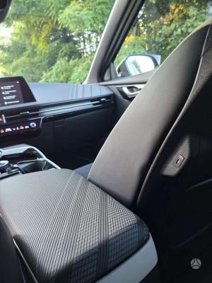 Melns Kia EV6 2023 Kauņa, ar dzinēja tilpumu 0.00 L un nobraukumu 73 tūkst. km par 28000 €, foto 13 vietnē AUTOMOTO.COM.LV