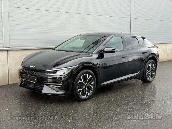Черный Киа EV6 2023 в Таллин, объемом двигателя 0.00 л и пробегом 47 тыс. км за 36990 €, фото 1 на AUTOMOTO.COM.LV