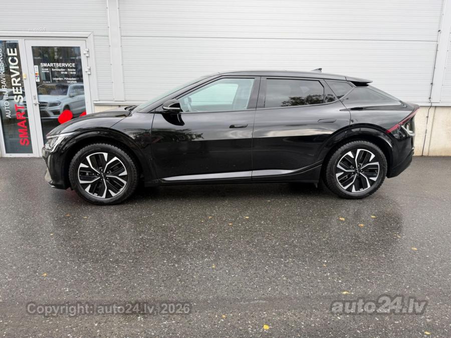 Melns Kia EV6 2023 Tallina, ar dzinēja tilpumu 0.00 L un nobraukumu 47 tūkst. km par 36990 €, foto 4 vietnē AUTOMOTO.COM.LV