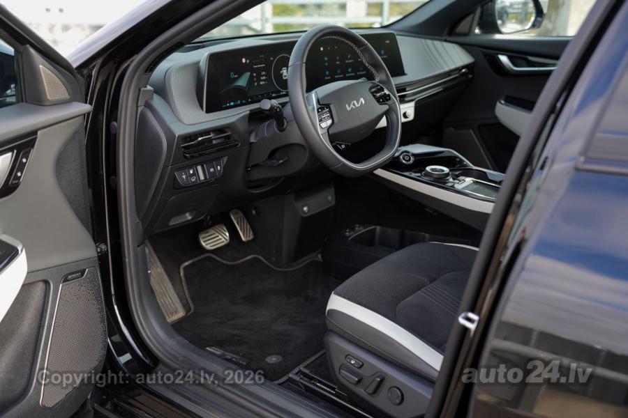Melns Kia EV6 2024 Tallina, ar dzinēja tilpumu 0.00 L un nobraukumu 12 tūkst. km par 44900 €, foto 10 vietnē AUTOMOTO.COM.LV