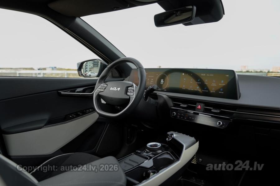 Melns Kia EV6 2024 Tallina, ar dzinēja tilpumu 0.00 L un nobraukumu 12 tūkst. km par 44900 €, foto 19 vietnē AUTOMOTO.COM.LV