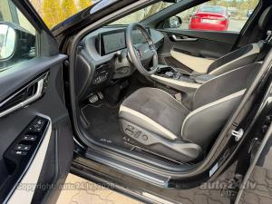 Черный Киа EV6 2024 в Таллин, объемом двигателя 0.00 л и пробегом 32 тыс. км за 41990 €, фото 4 на AUTOMOTO.COM.LV