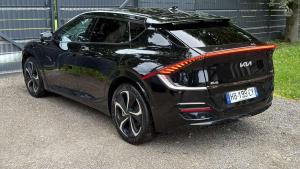 Melns Kia EV6 2024 Jonava, ar dzinēja tilpumu 0.00 L un nobraukumu 30 tūkst. km par 21950 €, foto 1 vietnē AUTOMOTO.COM.LV