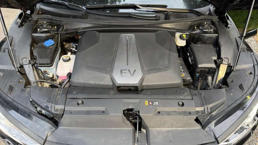 Черный Киа EV6 2024 в Ионава, объемом двигателя 0.00 л и пробегом 30 тыс. км за 21950 €, фото 30 на AUTOMOTO.COM.LV