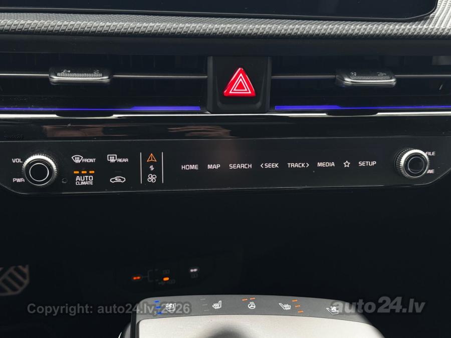 Черный Киа EV6 2025 в Таллин, объемом двигателя 0.00 л и пробегом 29 тыс. км за 53990 €, фото 25 на AUTOMOTO.COM.LV