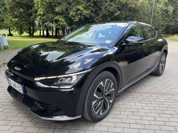 Черный Киа EV6 2021 в Таураге, объемом двигателя 0.00 л и пробегом 85 тыс. км за 22500 €, фото 2 на AUTOMOTO.COM.LV