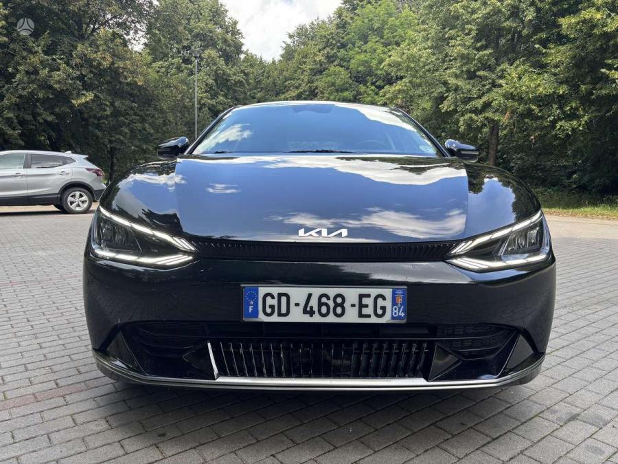 Melns Kia EV6 2021 Tauragė, ar dzinēja tilpumu 0.00 L un nobraukumu 85 tūkst. km par 22500 €, foto 5 vietnē AUTOMOTO.COM.LV