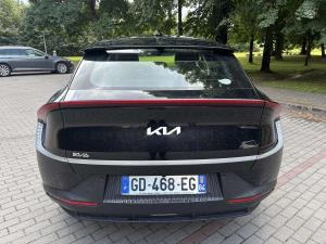 Melns Kia EV6 2021 Tauragė, ar dzinēja tilpumu 0.00 L un nobraukumu 85 tūkst. km par 22500 €, foto 8 vietnē AUTOMOTO.COM.LV
