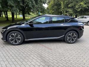 Melns Kia EV6 2021 Tauragė, ar dzinēja tilpumu 0.00 L un nobraukumu 85 tūkst. km par 22500 €, foto 9 vietnē AUTOMOTO.COM.LV