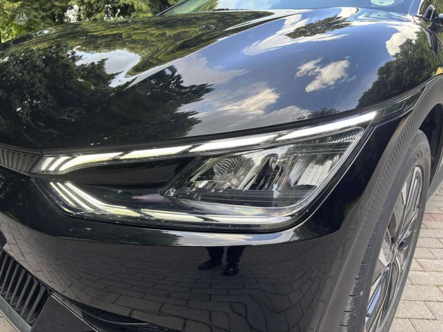 Melns Kia EV6 2021 Tauragė, ar dzinēja tilpumu 0.00 L un nobraukumu 85 tūkst. km par 22500 €, foto 11 vietnē AUTOMOTO.COM.LV