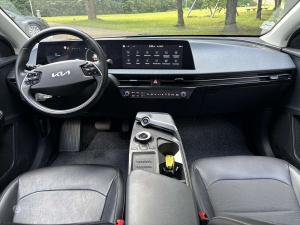 Melns Kia EV6 2021 Tauragė, ar dzinēja tilpumu 0.00 L un nobraukumu 85 tūkst. km par 22500 €, foto 14 vietnē AUTOMOTO.COM.LV