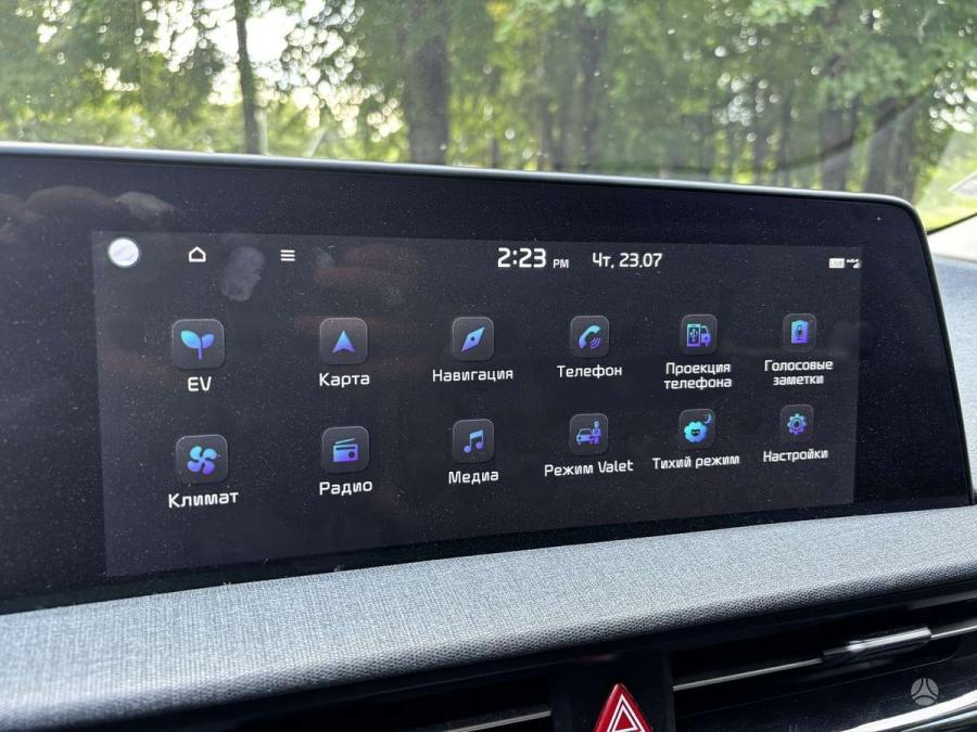 Melns Kia EV6 2021 Tauragė, ar dzinēja tilpumu 0.00 L un nobraukumu 85 tūkst. km par 22500 €, foto 22 vietnē AUTOMOTO.COM.LV