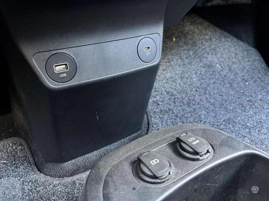 Melns Kia EV6 2021 Tauragė, ar dzinēja tilpumu 0.00 L un nobraukumu 85 tūkst. km par 22500 €, foto 40 vietnē AUTOMOTO.COM.LV