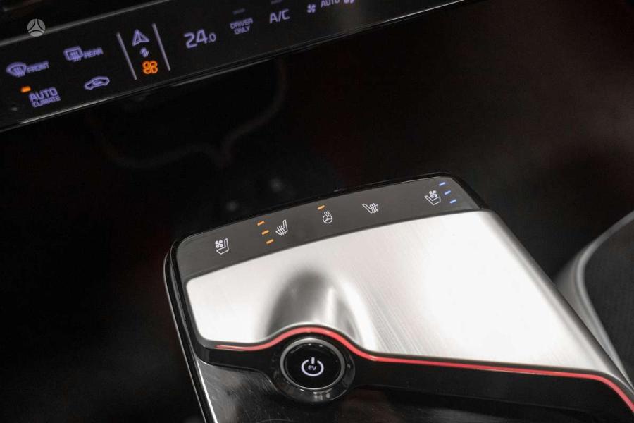 Синий Киа EV6 2022 в Вильнюс, объемом двигателя 0.00 л и пробегом 119 тыс. км за 31990 €, фото 14 на AUTOMOTO.COM.LV