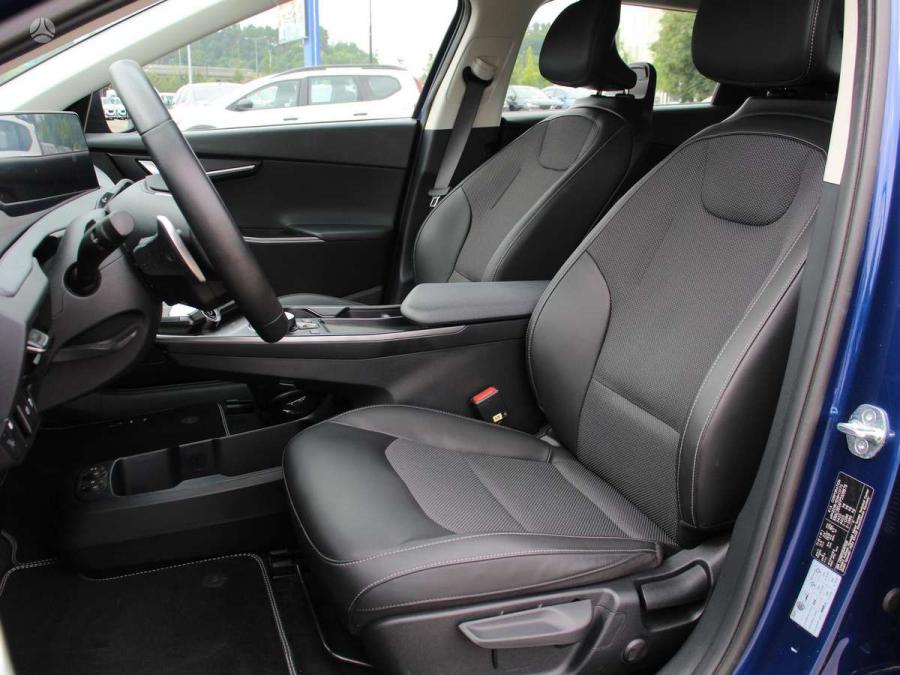 Zils Kia EV6 2023 Viļņa, ar dzinēja tilpumu 0.00 L un nobraukumu 59 tūkst. km par 24990 €, foto 18 vietnē AUTOMOTO.COM.LV