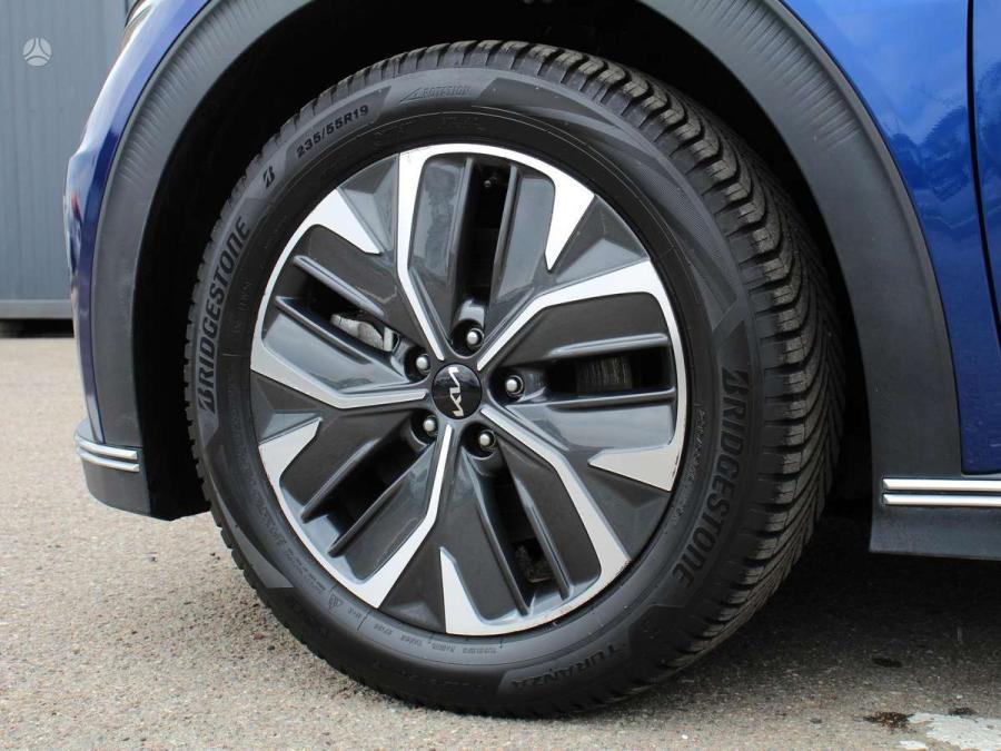 Zils Kia EV6 2023 Viļņa, ar dzinēja tilpumu 0.00 L un nobraukumu 59 tūkst. km par 24990 €, foto 25 vietnē AUTOMOTO.COM.LV