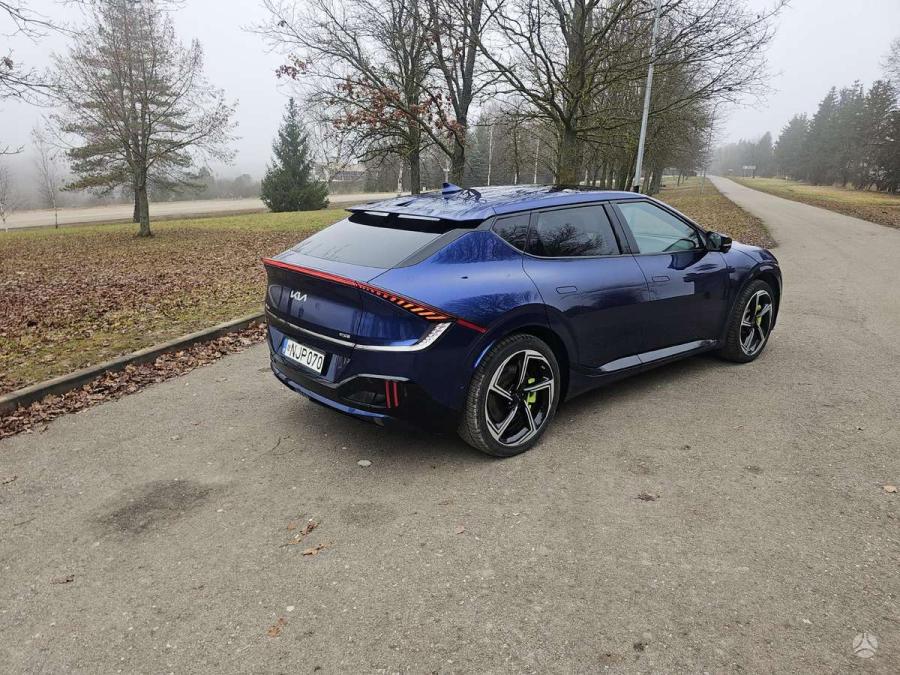 Zils Kia EV6 2024 Kauņa, ar dzinēja tilpumu 0.00 L un nobraukumu 12 tūkst. km par 43560 €, foto 3 vietnē AUTOMOTO.COM.LV
