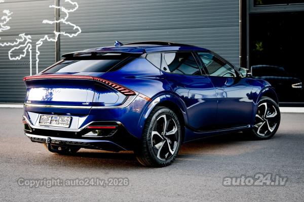 Blue Kia EV6 2022 in Parnu, with an engine capacity of 0.00 L and mileage of 125 thousand km for 33900 €, photo 10 on AUTOMOTO.COM.LV