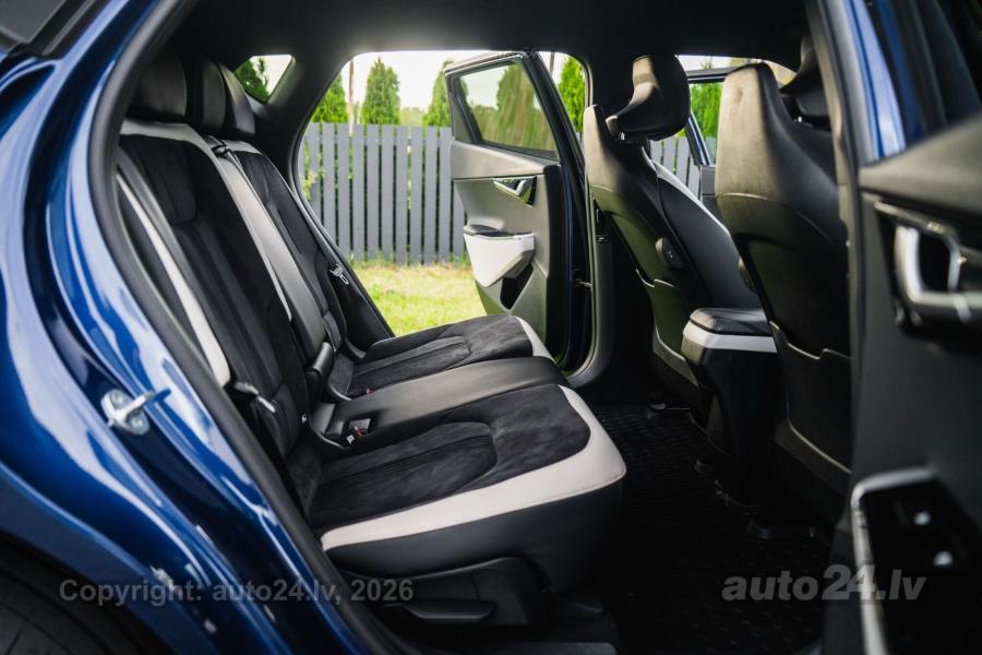 Blue Kia EV6 2022 in Tallinn, with an engine capacity of 0.00 L and mileage of 97 thousand km for 33000 €, photo 12 on AUTOMOTO.COM.LV