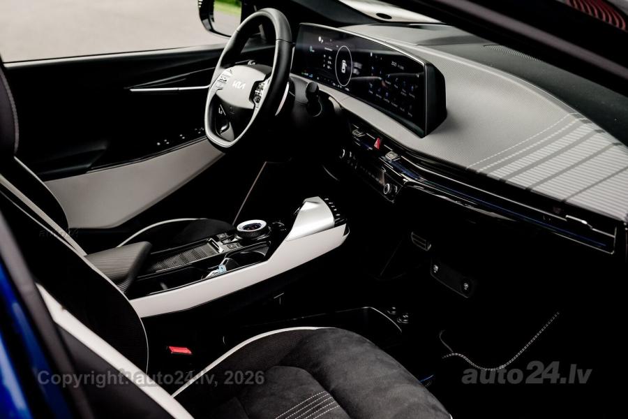 Zils Kia EV6 2023 Pērnava, ar dzinēja tilpumu 0.00 L un nobraukumu 118 tūkst. km par 35900 €, foto 12 vietnē AUTOMOTO.COM.LV