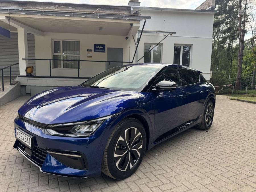 Zils Kia EV6 2023 Prienai, ar dzinēja tilpumu 0.00 L un nobraukumu 61 tūkst. km par 25999 €, foto 1 vietnē AUTOMOTO.COM.LV