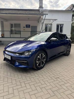 Zils Kia EV6 2023 Prienai, ar dzinēja tilpumu 0.00 L un nobraukumu 61 tūkst. km par 25999 €, foto 3 vietnē AUTOMOTO.COM.LV
