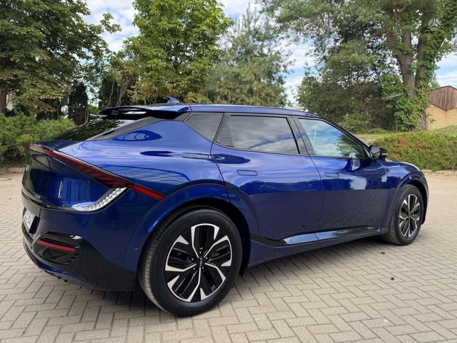 Zils Kia EV6 2023 Prienai, ar dzinēja tilpumu 0.00 L un nobraukumu 61 tūkst. km par 25999 €, foto 10 vietnē AUTOMOTO.COM.LV