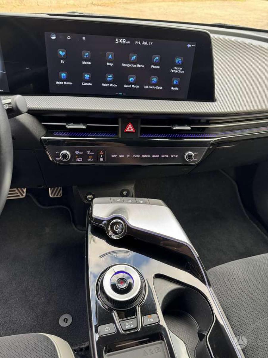 Zils Kia EV6 2023 Prienai, ar dzinēja tilpumu 0.00 L un nobraukumu 61 tūkst. km par 25999 €, foto 14 vietnē AUTOMOTO.COM.LV
