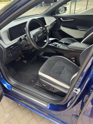 Zils Kia EV6 2023 Prienai, ar dzinēja tilpumu 0.00 L un nobraukumu 61 tūkst. km par 25999 €, foto 16 vietnē AUTOMOTO.COM.LV