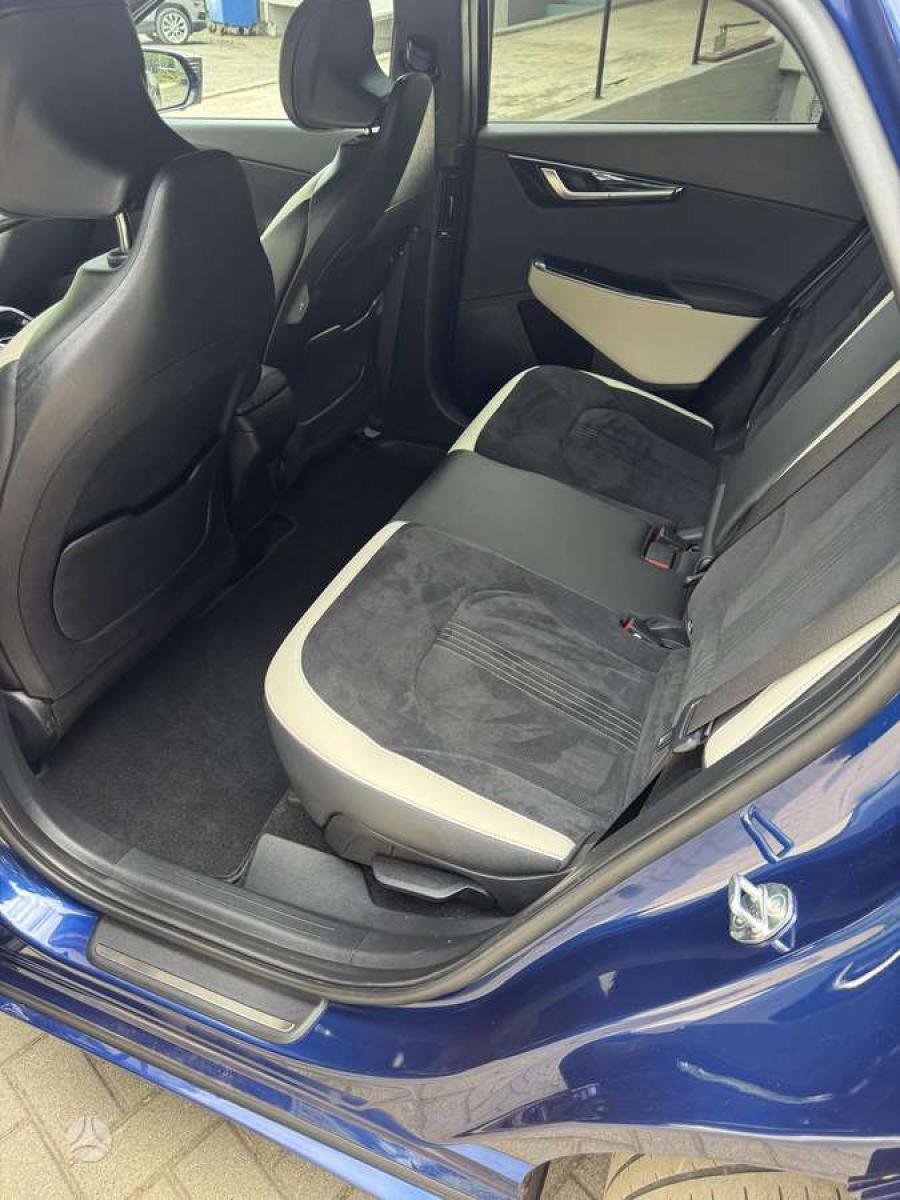 Zils Kia EV6 2023 Prienai, ar dzinēja tilpumu 0.00 L un nobraukumu 61 tūkst. km par 25999 €, foto 18 vietnē AUTOMOTO.COM.LV