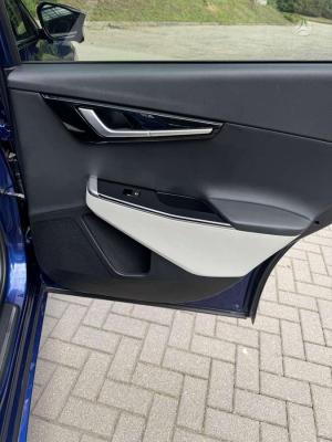 Zils Kia EV6 2023 Prienai, ar dzinēja tilpumu 0.00 L un nobraukumu 61 tūkst. km par 25999 €, foto 23 vietnē AUTOMOTO.COM.LV
