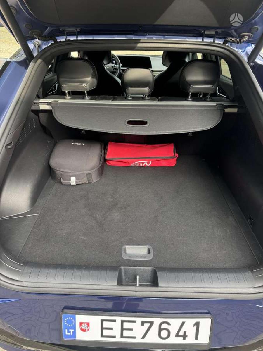 Zils Kia EV6 2023 Prienai, ar dzinēja tilpumu 0.00 L un nobraukumu 61 tūkst. km par 25999 €, foto 25 vietnē AUTOMOTO.COM.LV