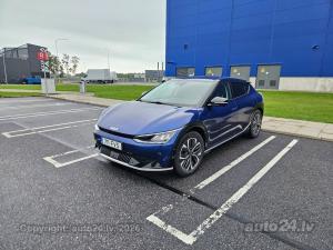 Zils Kia EV6 2023 Tallina, ar dzinēja tilpumu 0.00 L un nobraukumu 120 tūkst. km par 32500 €, foto  vietnē AUTOMOTO.COM.LV