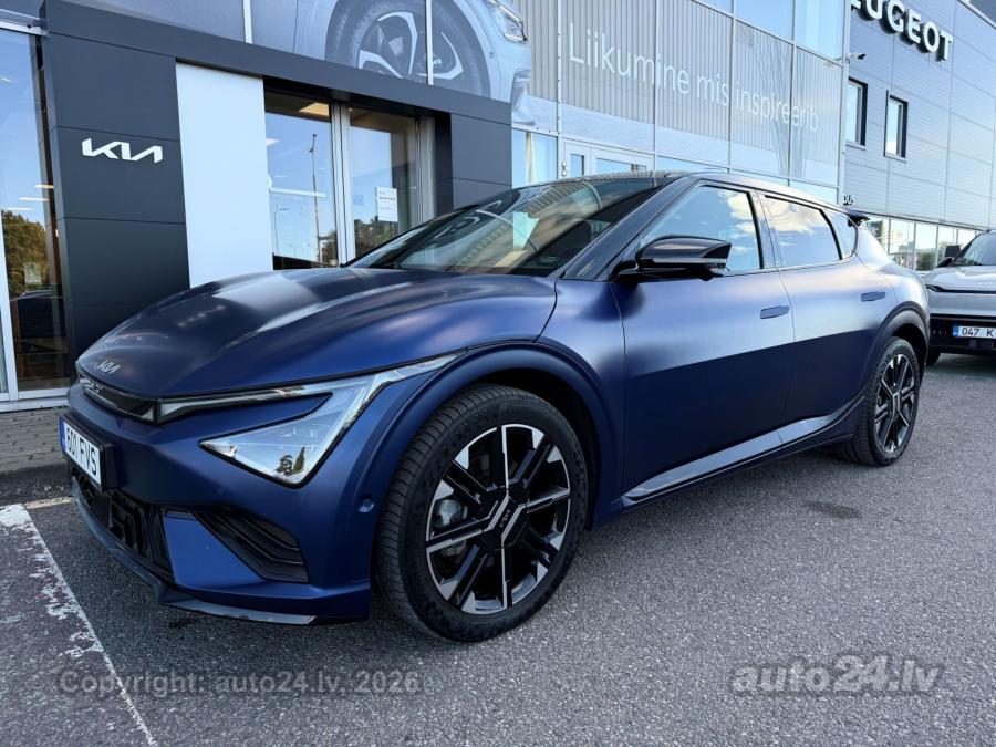 Синий Киа EV6 2025 в Таллин, объемом двигателя 0.00 л и пробегом 53 тыс. км за 48900 €, фото 1 на AUTOMOTO.COM.LV
