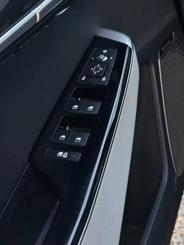 Kia EV6 2025 in Riga, with an engine capacity of 0.00 L and mileage of 18 thousand km for 37980 €, photo 9 on AUTOMOTO.COM.LV