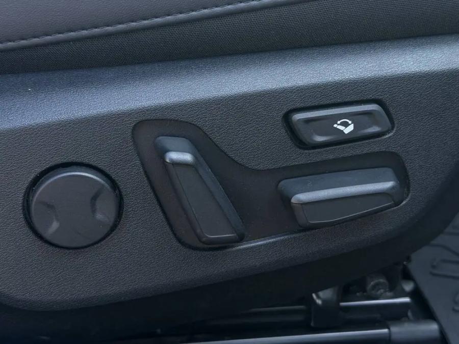Kia EV6 2025 in Riga, with an engine capacity of 0.00 L and mileage of 18 thousand km for 37980 €, photo 14 on AUTOMOTO.COM.LV